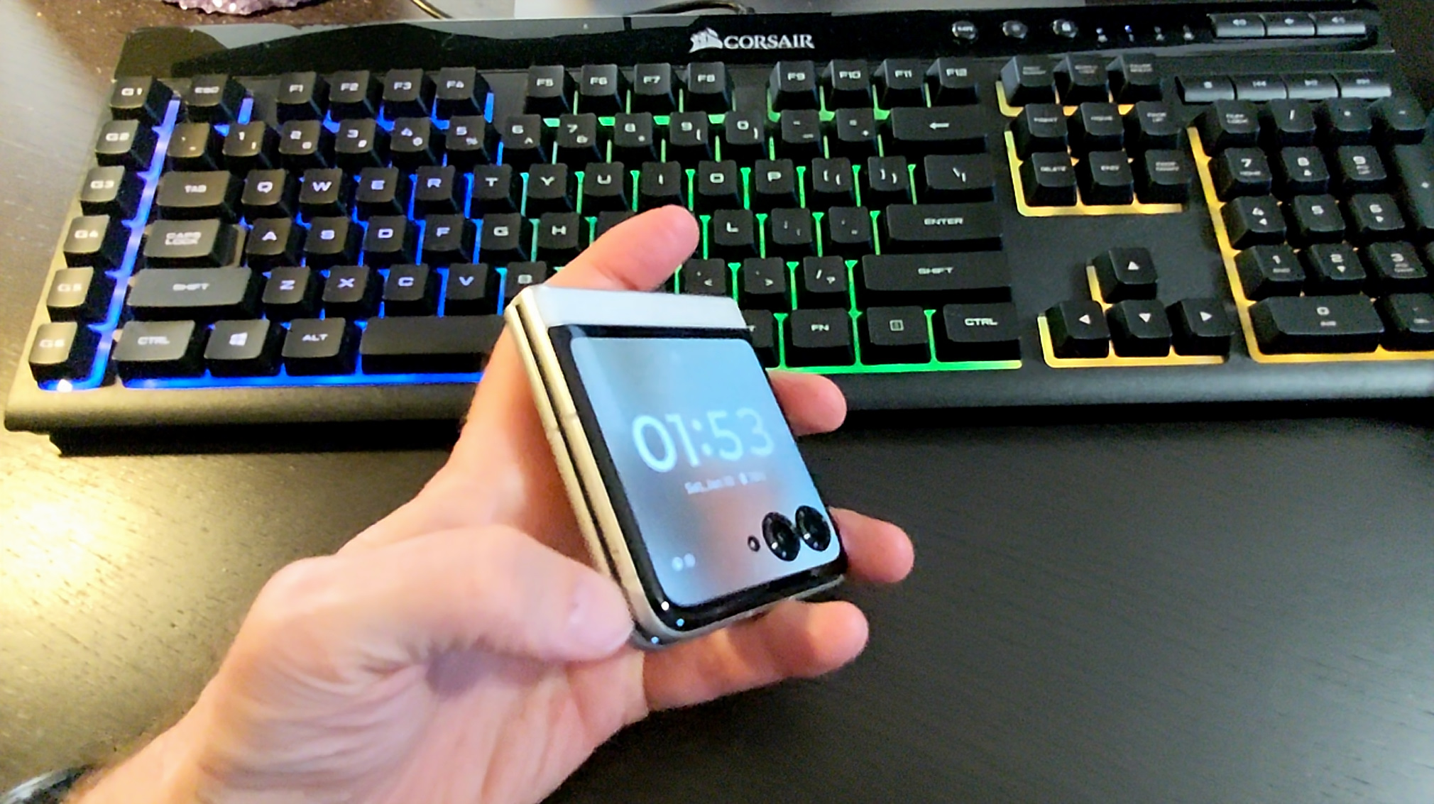 Motorola Razr 2025: Best Foldable Phone? | Peter Viola